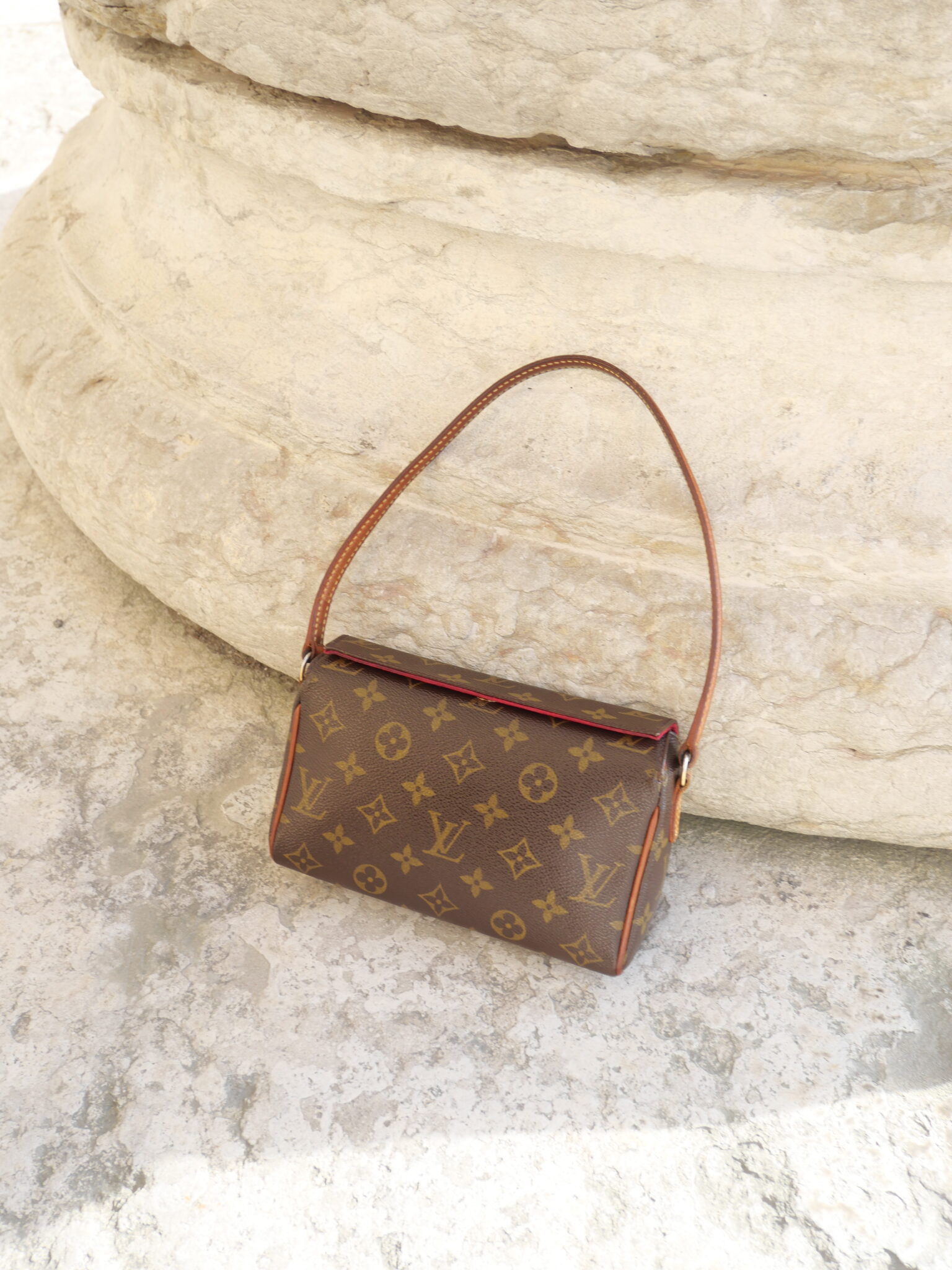 Luxus Designer Taschen Second Hand | Luxustaschen.eu